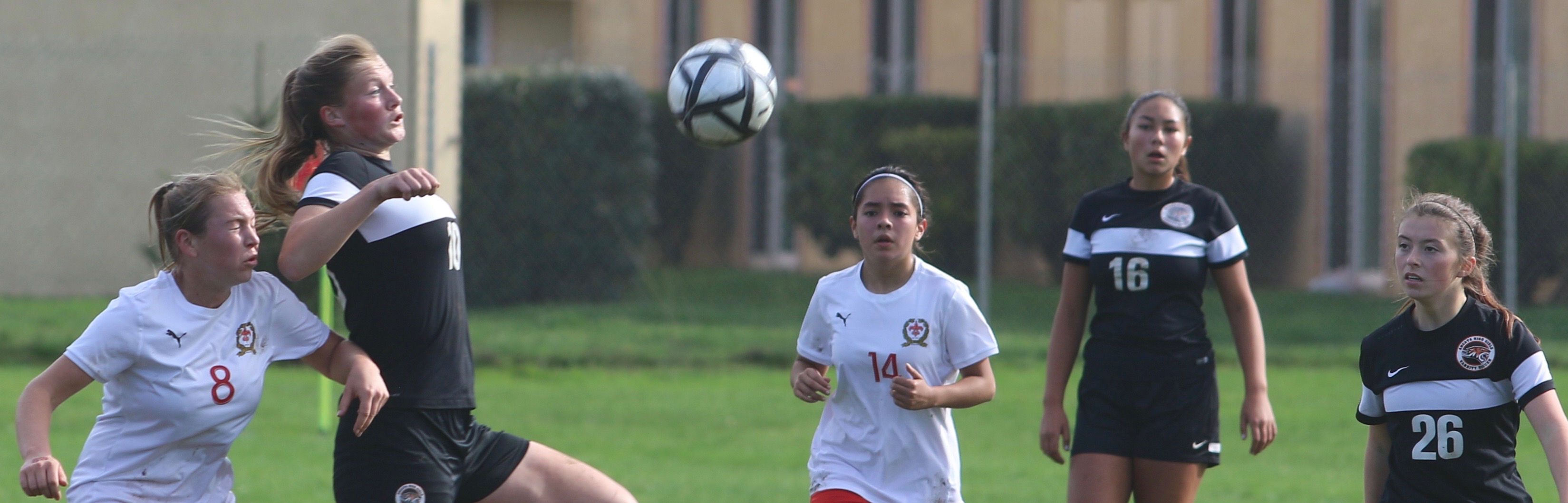 Arcata girls cruise to easy win in NCS opener – HumboldtSports.com