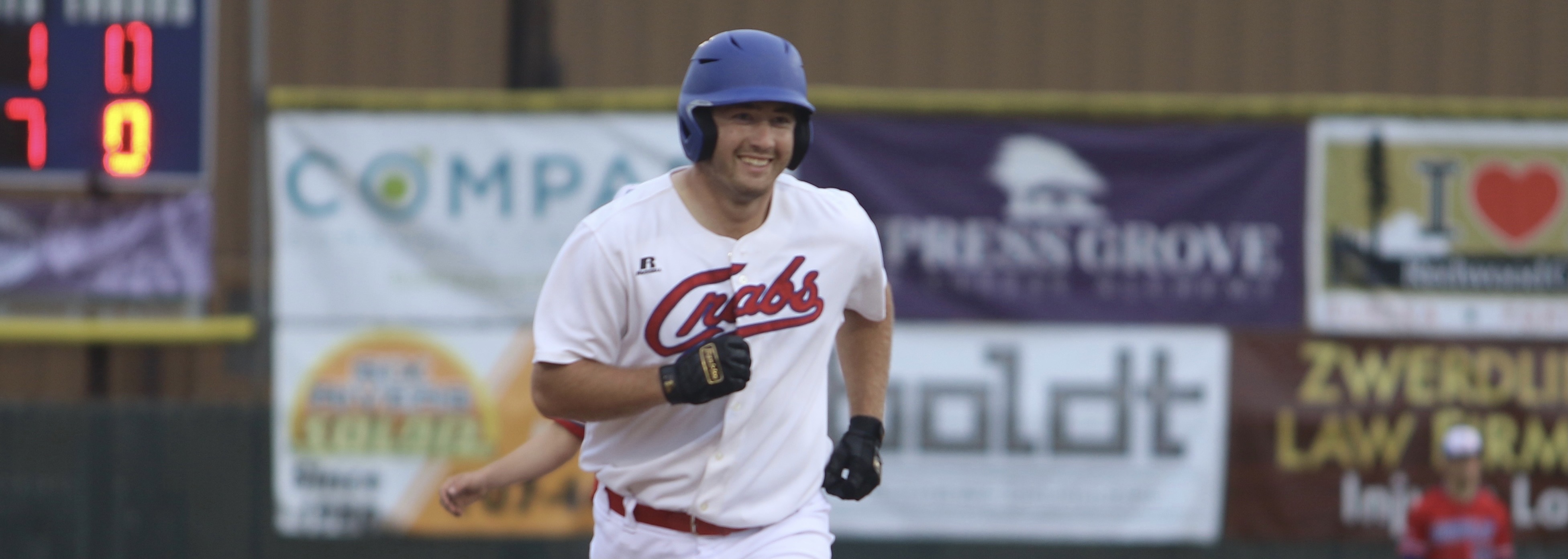 Arbolida leads Crabs to victory over the Humboldt Eagles ...